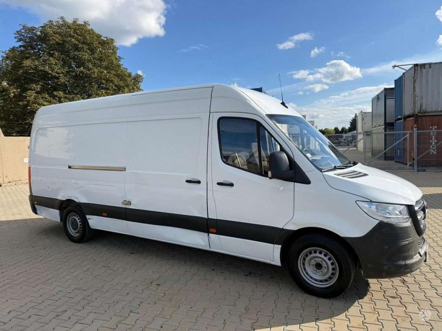 White Mercedes-Benz Sprinter 2020 in Kaunas, with an engine capacity of 2.20 L and mileage of 380 thousand km for 10450 €, photo 15 on AUTOMOTO.COM.LV
