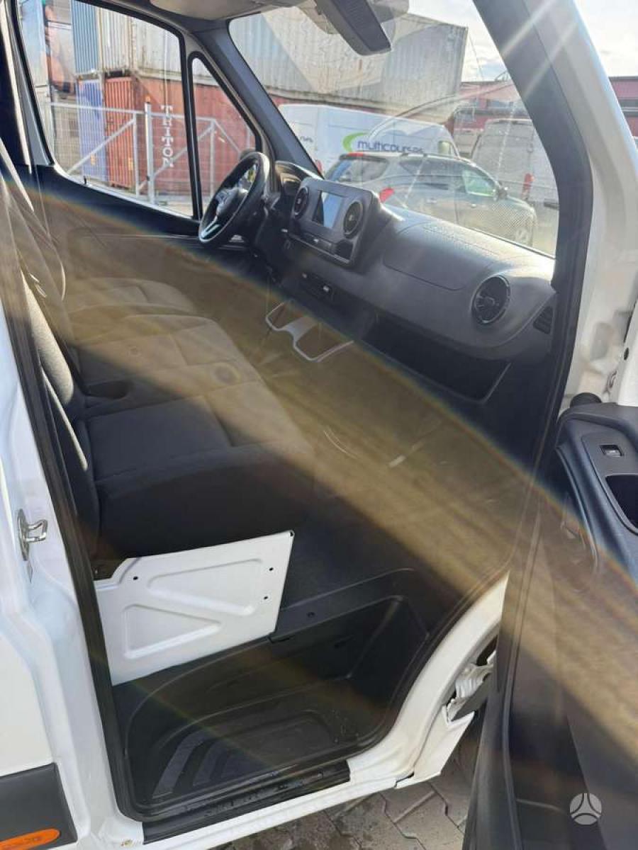 White Mercedes-Benz Sprinter 2020 in Kaunas, with an engine capacity of 2.20 L and mileage of 380 thousand km for 10450 €, photo 17 on AUTOMOTO.COM.LV