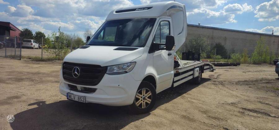 White Mercedes-Benz Sprinter 2020 in Telschi, with an engine capacity of 3.00 L and mileage of 690 thousand km for 21500 €, photo 3 on AUTOMOTO.COM.LV