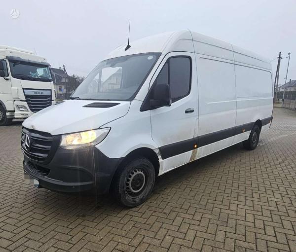 White Mercedes-Benz Sprinter 2021 in Taurage, with an engine capacity of 1.95 L and mileage of 297 thousand km for 7700 €, photo 1 on AUTOMOTO.COM.LV