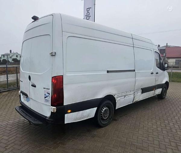 White Mercedes-Benz Sprinter 2021 in Taurage, with an engine capacity of 1.95 L and mileage of 297 thousand km for 7700 €, photo 4 on AUTOMOTO.COM.LV