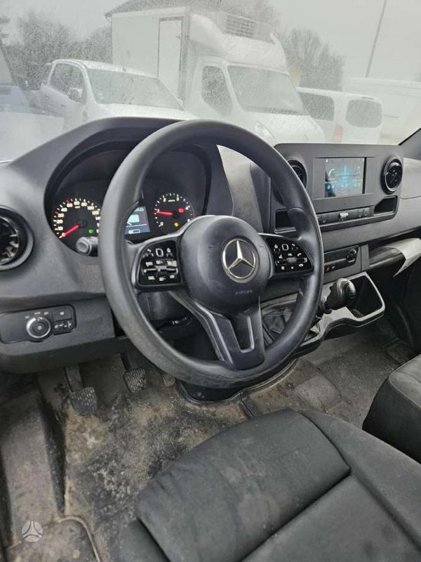 White Mercedes-Benz Sprinter 2021 in Taurage, with an engine capacity of 1.95 L and mileage of 297 thousand km for 7700 €, photo 10 on AUTOMOTO.COM.LV