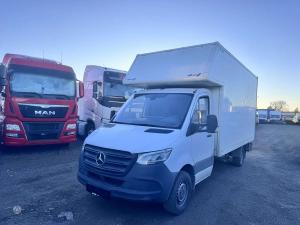 White Mercedes-Benz Sprinter 2021 in Vilnius, with an engine capacity of 0.00 L and mileage of 107 thousand km for 23900 €, photo  on AUTOMOTO.COM.LV