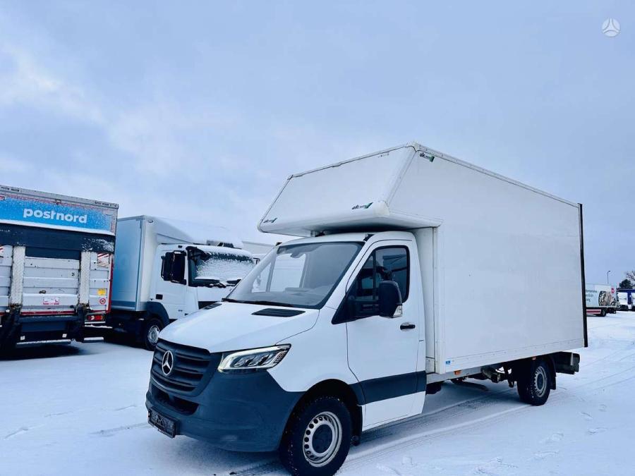 White Mercedes-Benz Sprinter 2021 in Vilnius, with an engine capacity of 2.14 L and mileage of 107 thousand km for 23900 €, photo 1 on AUTOMOTO.COM.LV