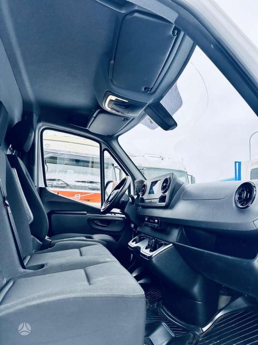 White Mercedes-Benz Sprinter 2021 in Vilnius, with an engine capacity of 2.14 L and mileage of 107 thousand km for 23900 €, photo 16 on AUTOMOTO.COM.LV