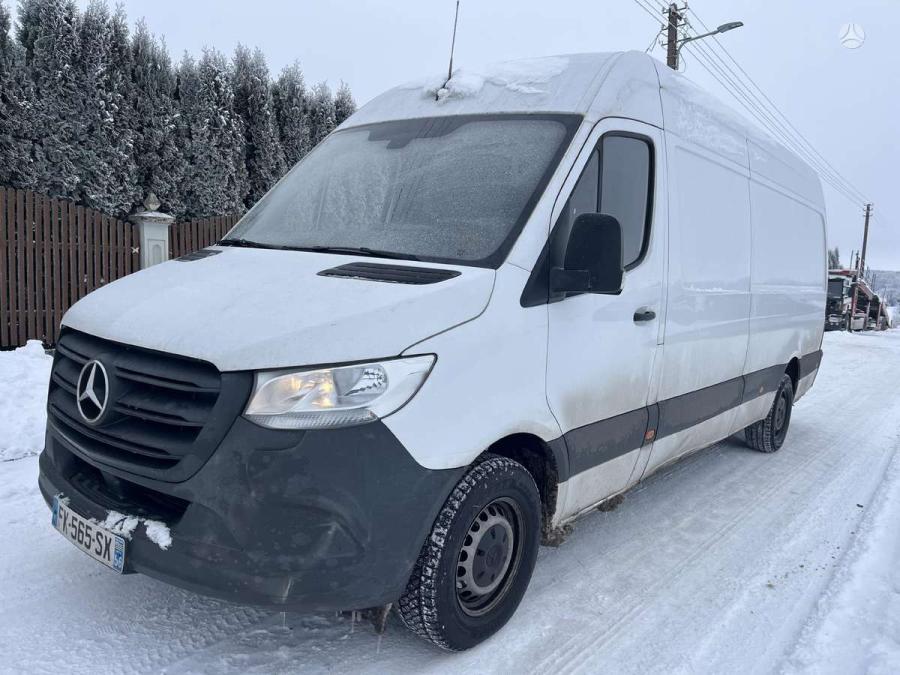 White Mercedes-Benz Sprinter 2021 in Taurage, with an engine capacity of 1.95 L and mileage of 260 thousand km for 13900 €, photo 2 on AUTOMOTO.COM.LV