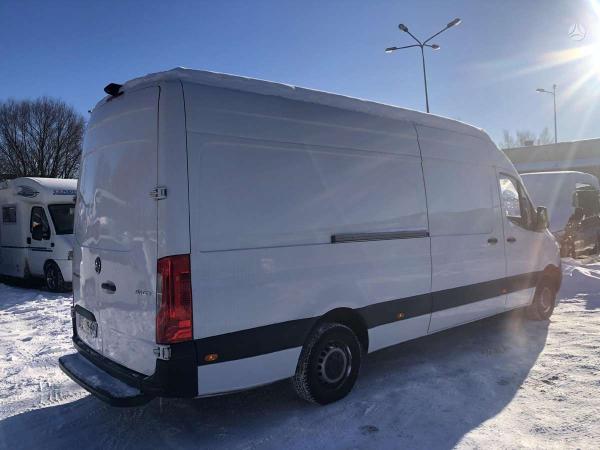 White Mercedes-Benz Sprinter 2021 in Klaipeda, with an engine capacity of 2.00 L and mileage of 274 thousand km for 13500 €, photo 6 on AUTOMOTO.COM.LV