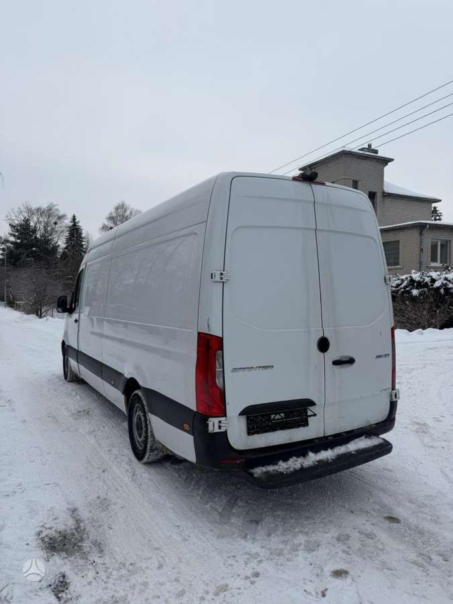 Balts Mercedes-Benz Sprinter 2021 Kauņa, ar dzinēja tilpumu 2.14 L un nobraukumu 345 tūkst. km par 18800 €, foto 5 vietnē AUTOMOTO.COM.LV