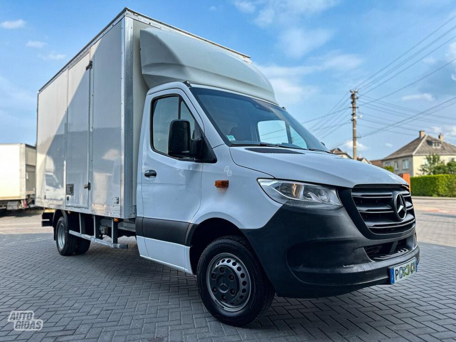 White Mercedes-Benz Sprinter 2021 in Kaunas, with an engine capacity of 2.20 L and mileage of 201 thousand km for 16500 €, photo 6 on AUTOMOTO.COM.LV