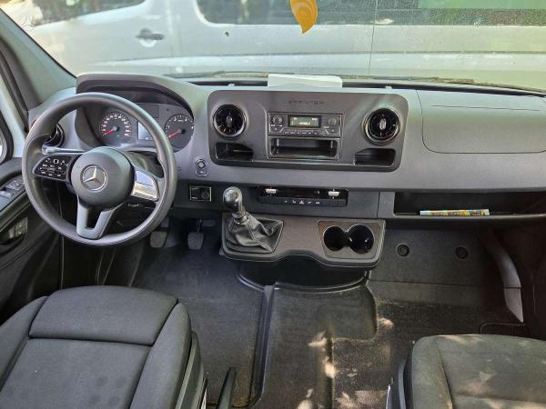 White Mercedes-Benz Sprinter 2021 in Kursenai, with an engine capacity of 2.10 L and mileage of 466 thousand km for 11495 €, photo 6 on AUTOMOTO.COM.LV
