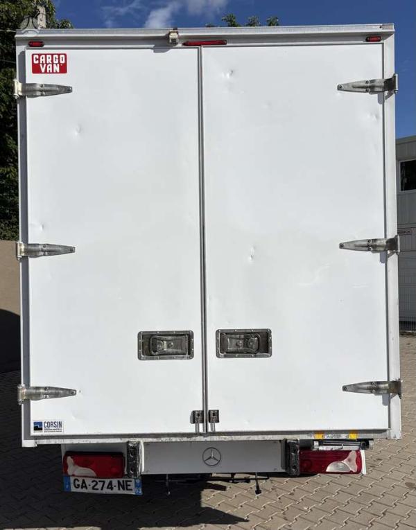 Balts Mercedes-Benz Sprinter 2021 Kauņa, ar dzinēja tilpumu 2.14 L un nobraukumu 160 tūkst. km par 15999 €, foto 7 vietnē AUTOMOTO.COM.LV