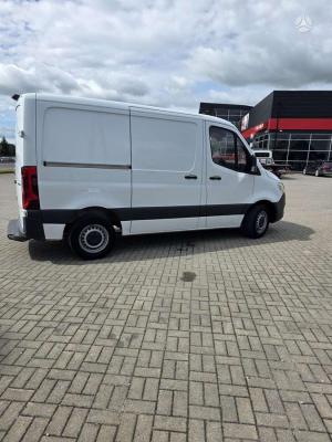 White Mercedes-Benz Sprinter 2021 in Taurage, with an engine capacity of 2.10 L and mileage of 288 thousand km for 12300 €, photo 5 on AUTOMOTO.COM.LV