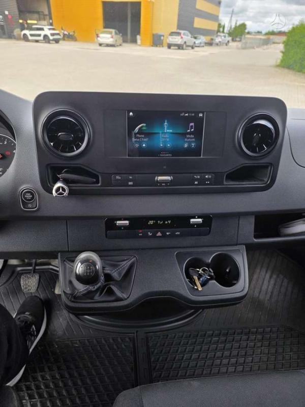 Balts Mercedes-Benz Sprinter 2021 Tauragė, ar dzinēja tilpumu 2.10 L un nobraukumu 288 tūkst. km par 12300 €, foto 9 vietnē AUTOMOTO.COM.LV
