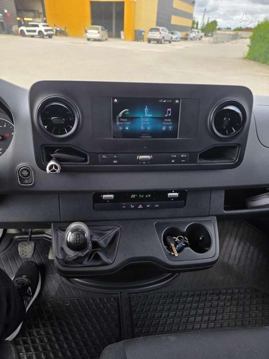 White Mercedes-Benz Sprinter 2021 in Taurage, with an engine capacity of 2.10 L and mileage of 288 thousand km for 12300 €, photo 10 on AUTOMOTO.COM.LV