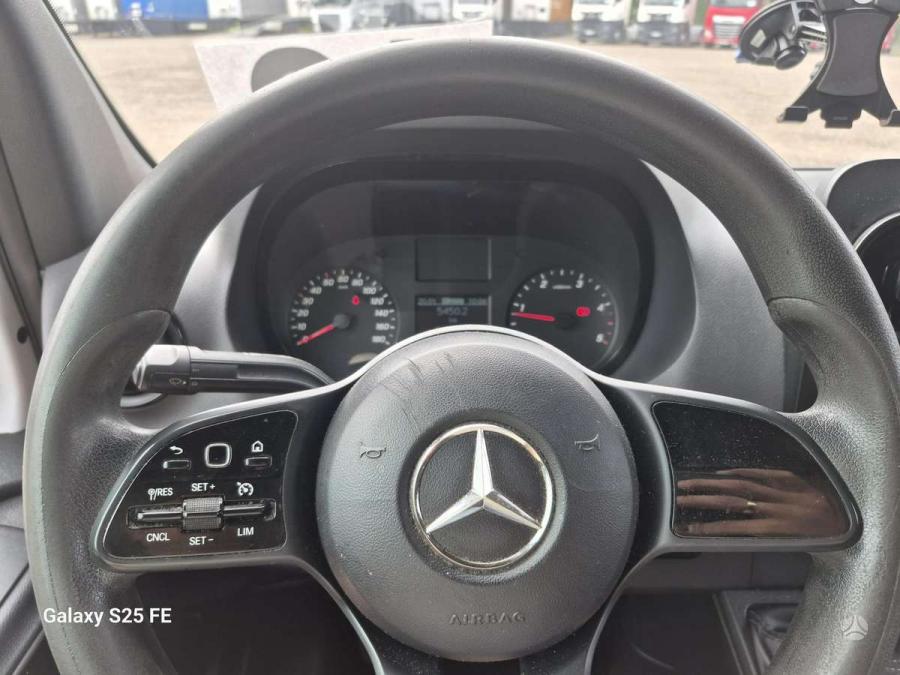 White Mercedes-Benz Sprinter 2021 in Vilnius, with an engine capacity of 2.14 L and mileage of 910 thousand km for 16819 €, photo 8 on AUTOMOTO.COM.LV