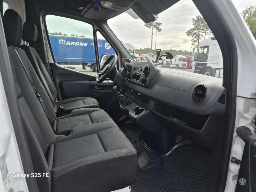 White Mercedes-Benz Sprinter 2021 in Vilnius, with an engine capacity of 2.14 L and mileage of 910 thousand km for 16819 €, photo 13 on AUTOMOTO.COM.LV