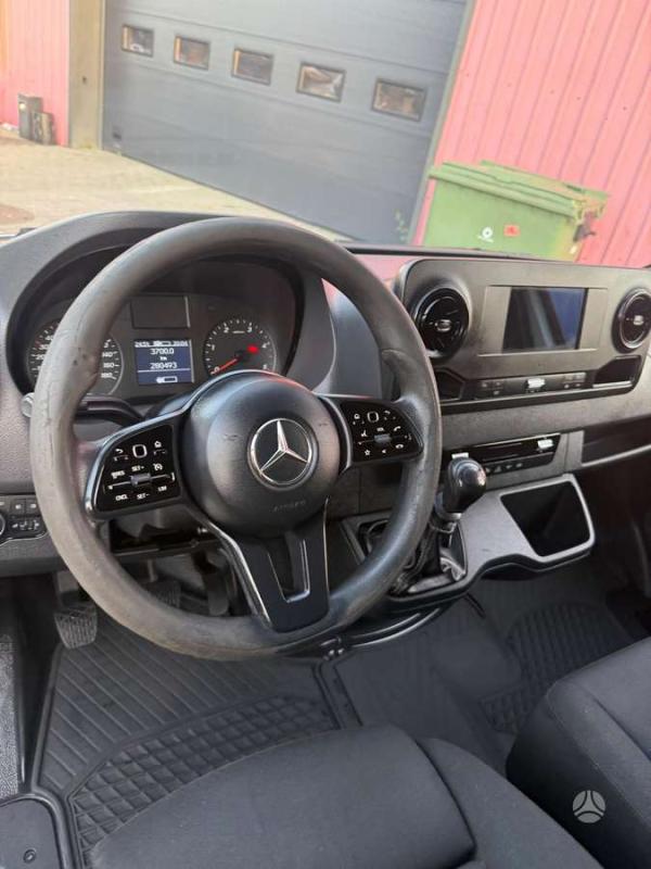 White Mercedes-Benz Sprinter 2021 in Kaunas, with an engine capacity of 2.00 L and mileage of 280 thousand km for 9800 €, photo 6 on AUTOMOTO.COM.LV