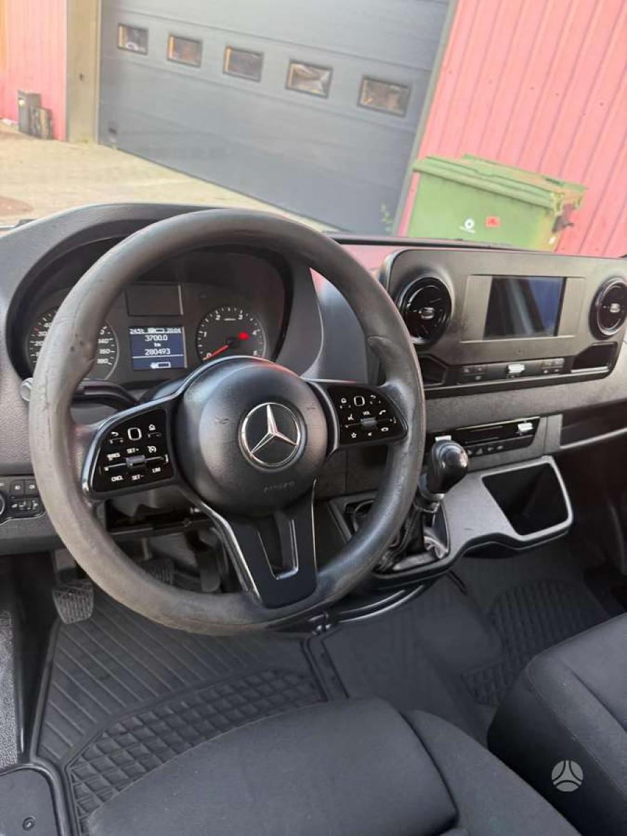White Mercedes-Benz Sprinter 2021 in Kaunas, with an engine capacity of 2.00 L and mileage of 280 thousand km for 9800 €, photo 7 on AUTOMOTO.COM.LV