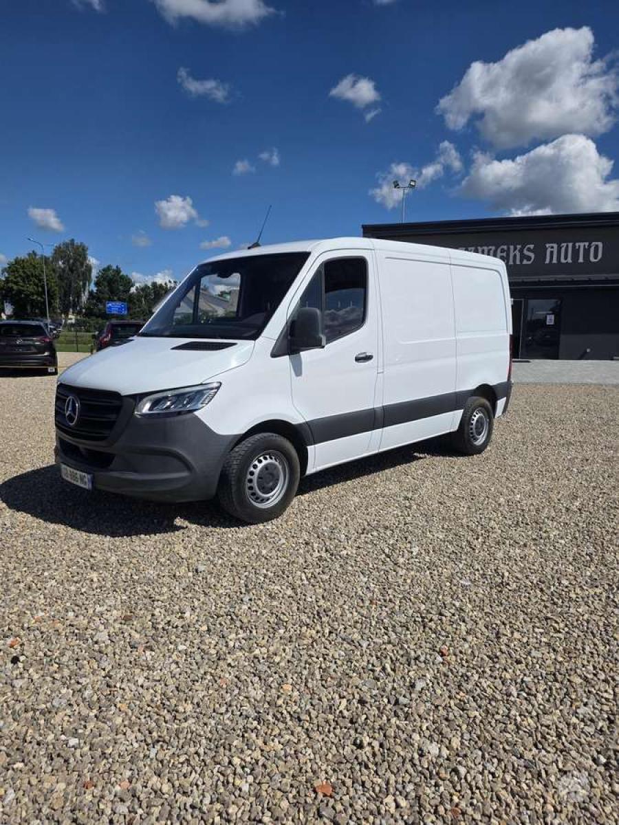 White Mercedes-Benz Sprinter 2021 in Taurage, with an engine capacity of 2.10 L and mileage of 288 thousand km for 12200 €, photo 1 on AUTOMOTO.COM.LV