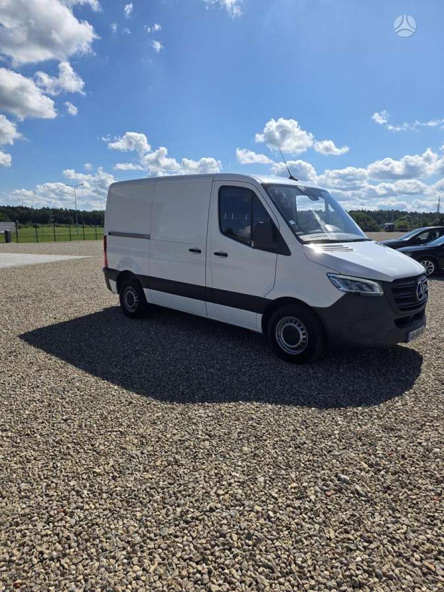 White Mercedes-Benz Sprinter 2021 in Taurage, with an engine capacity of 2.10 L and mileage of 288 thousand km for 12200 €, photo 3 on AUTOMOTO.COM.LV