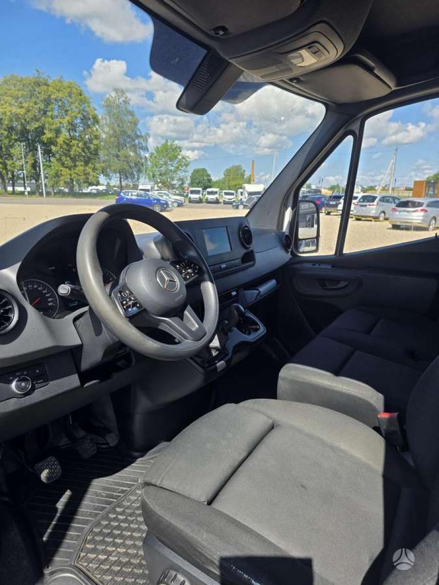 White Mercedes-Benz Sprinter 2021 in Taurage, with an engine capacity of 2.10 L and mileage of 288 thousand km for 12200 €, photo 9 on AUTOMOTO.COM.LV