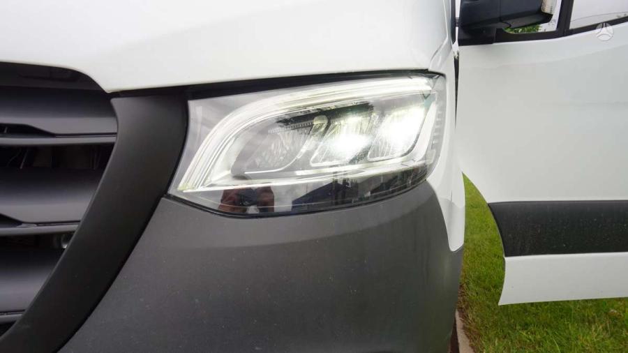 White Mercedes-Benz Sprinter 2021 in Vilnius, with an engine capacity of 2.14 L and mileage of 296 thousand km for 9950 €, photo 12 on AUTOMOTO.COM.LV