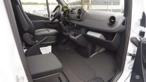 White Mercedes-Benz Sprinter 2021 in Vilnius, with an engine capacity of 2.14 L and mileage of 296 thousand km for 9950 €, photo 17 on AUTOMOTO.COM.LV