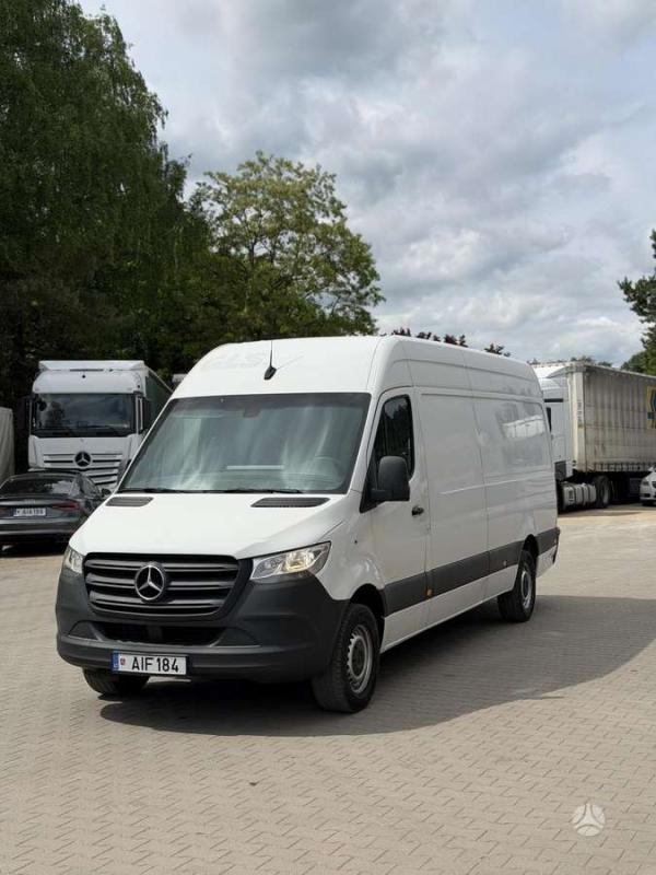 White Mercedes-Benz Sprinter 2021 in Kazlu Ruda, with an engine capacity of 2.14 L and mileage of 181 thousand km for 16500 €, photo 1 on AUTOMOTO.COM.LV