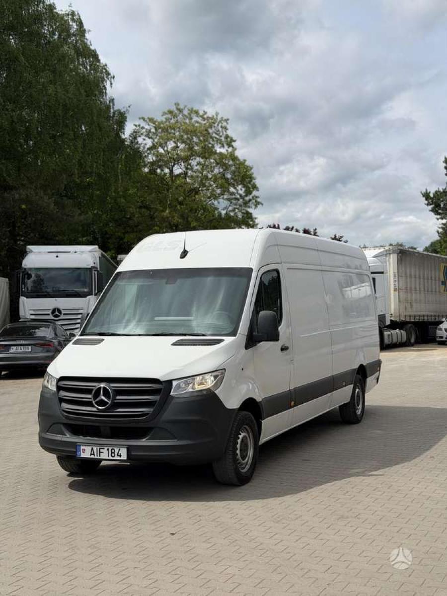 White Mercedes-Benz Sprinter 2021 in Kazlu Ruda, with an engine capacity of 2.14 L and mileage of 181 thousand km for 16500 €, photo 1 on AUTOMOTO.COM.LV