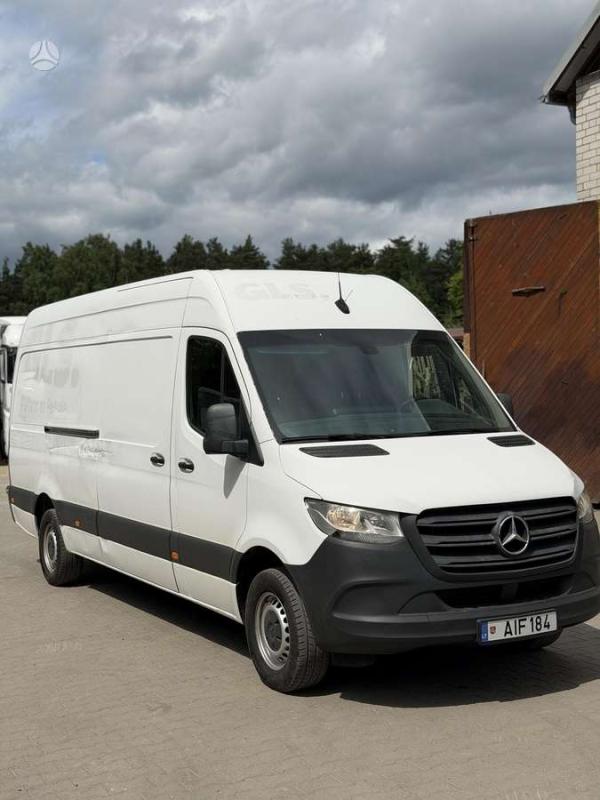 White Mercedes-Benz Sprinter 2021 in Kazlu Ruda, with an engine capacity of 2.14 L and mileage of 181 thousand km for 16500 €, photo 3 on AUTOMOTO.COM.LV