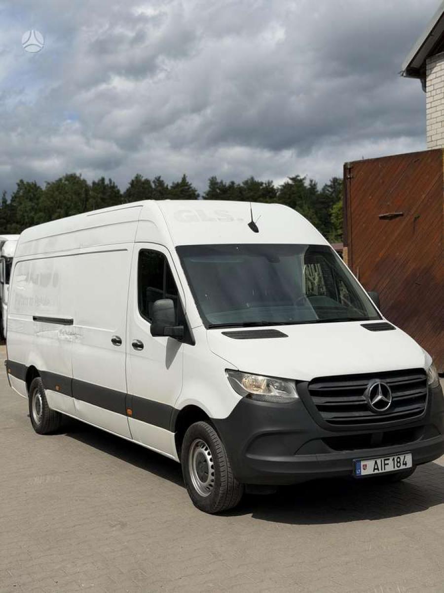 White Mercedes-Benz Sprinter 2021 in Kazlu Ruda, with an engine capacity of 2.14 L and mileage of 181 thousand km for 16500 €, photo 4 on AUTOMOTO.COM.LV
