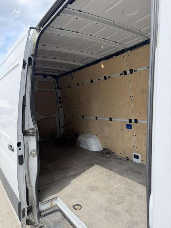 White Mercedes-Benz Sprinter 2021 in Kazlu Ruda, with an engine capacity of 2.14 L and mileage of 181 thousand km for 16500 €, photo 7 on AUTOMOTO.COM.LV
