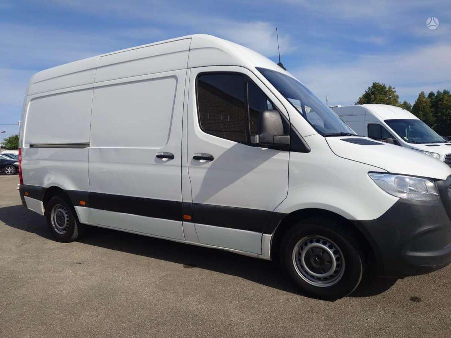 White Mercedes-Benz Sprinter 2021 in Taurage, with an engine capacity of 1.95 L and mileage of 217 thousand km for 13068 €, photo 1 on AUTOMOTO.COM.LV