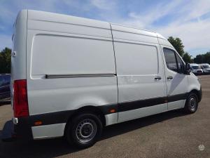 White Mercedes-Benz Sprinter 2021 in Taurage, with an engine capacity of 1.95 L and mileage of 217 thousand km for 13068 €, photo 5 on AUTOMOTO.COM.LV
