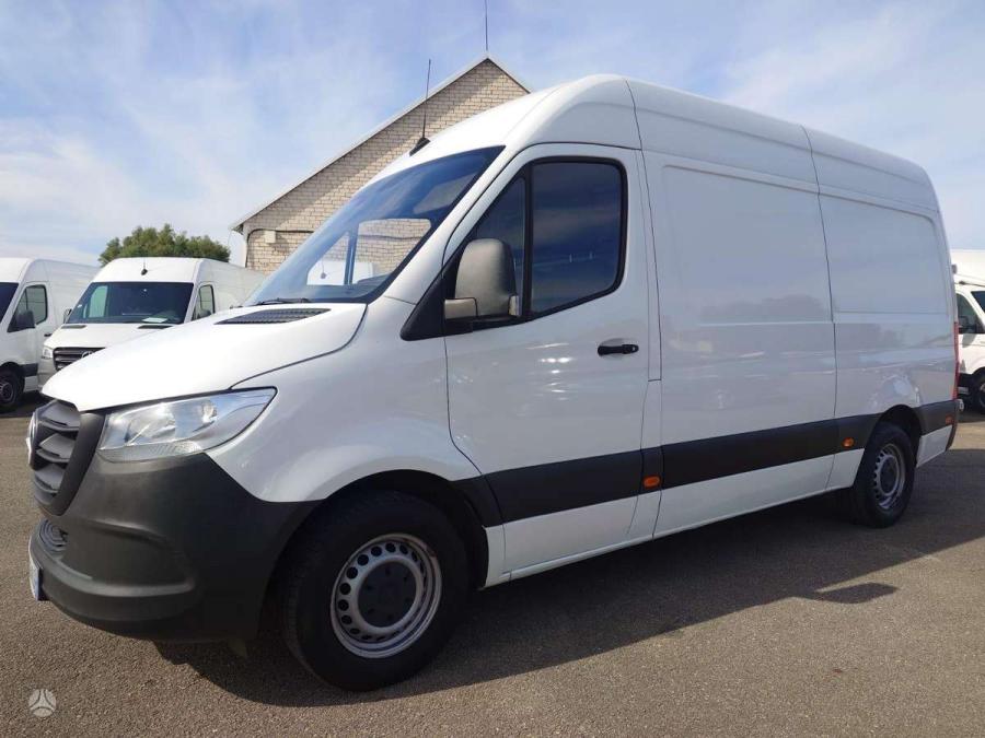 White Mercedes-Benz Sprinter 2021 in Taurage, with an engine capacity of 1.95 L and mileage of 217 thousand km for 13068 €, photo 6 on AUTOMOTO.COM.LV
