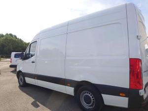 White Mercedes-Benz Sprinter 2021 in Taurage, with an engine capacity of 1.95 L and mileage of 217 thousand km for 13068 €, photo 8 on AUTOMOTO.COM.LV