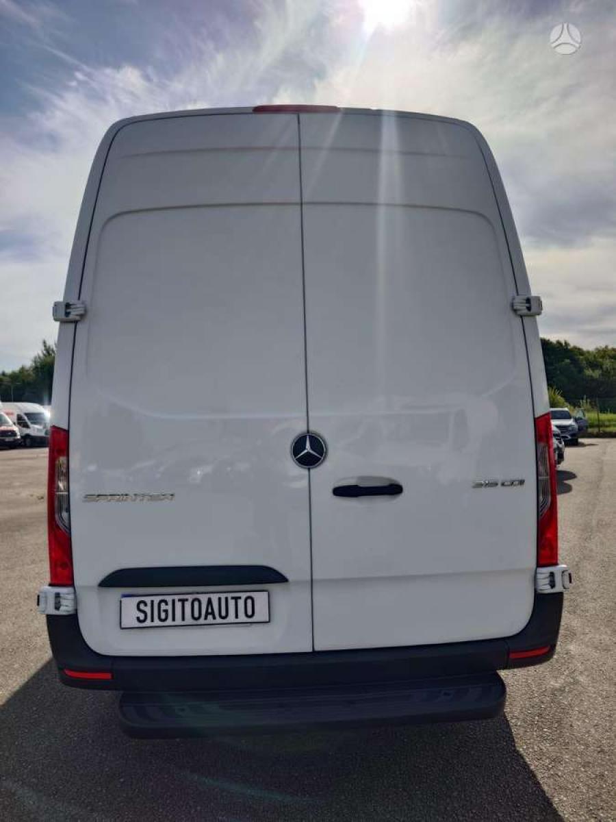 White Mercedes-Benz Sprinter 2021 in Taurage, with an engine capacity of 1.95 L and mileage of 217 thousand km for 13068 €, photo 9 on AUTOMOTO.COM.LV