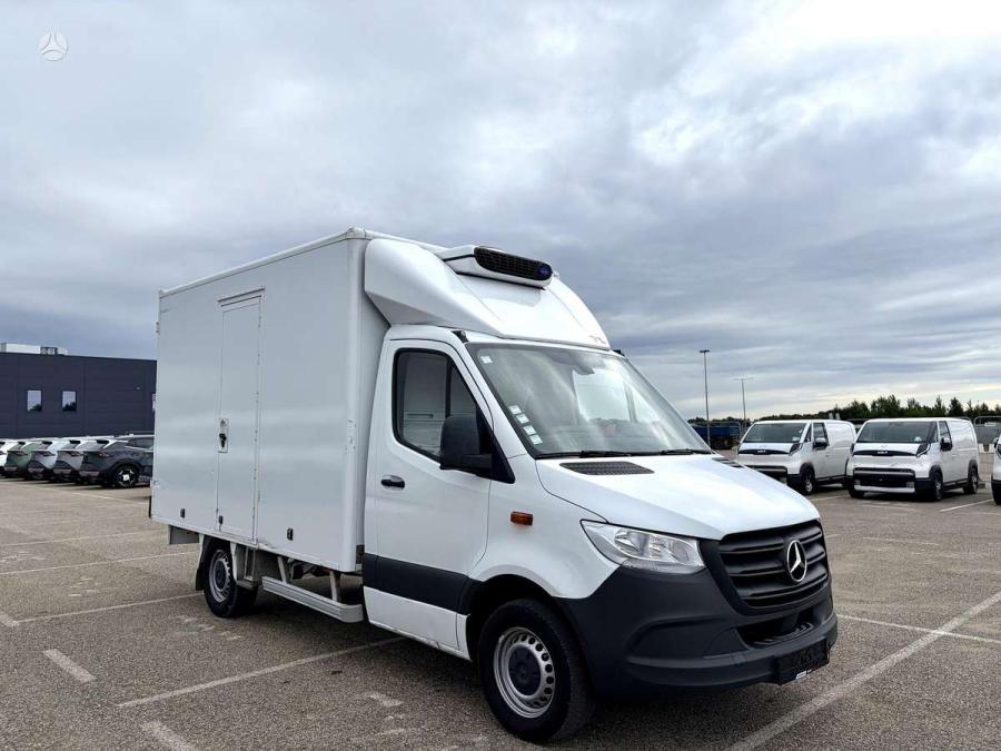 Balts Mercedes-Benz Sprinter 2021 Viļņa, ar dzinēja tilpumu 2.14 L un nobraukumu 244 tūkst. km par 17900 €, foto 4 vietnē AUTOMOTO.COM.LV
