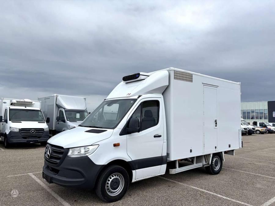 Balts Mercedes-Benz Sprinter 2021 Viļņa, ar dzinēja tilpumu 2.14 L un nobraukumu 244 tūkst. km par 17900 €, foto 5 vietnē AUTOMOTO.COM.LV