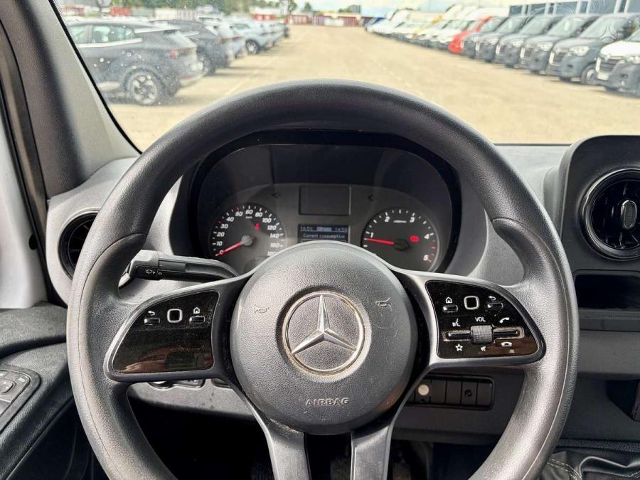 Balts Mercedes-Benz Sprinter 2021 Viļņa, ar dzinēja tilpumu 2.14 L un nobraukumu 244 tūkst. km par 17900 €, foto 23 vietnē AUTOMOTO.COM.LV