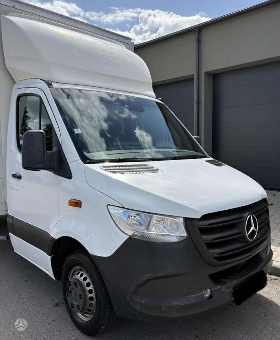 White Mercedes-Benz Sprinter 2021 in Kaunas, with an engine capacity of 2.14 L and mileage of 200 thousand km for 15900 €, photo 5 on AUTOMOTO.COM.LV