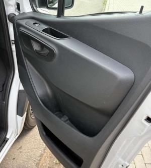 White Mercedes-Benz Sprinter 2021 in Kaunas, with an engine capacity of 2.14 L and mileage of 200 thousand km for 15900 €, photo 19 on AUTOMOTO.COM.LV