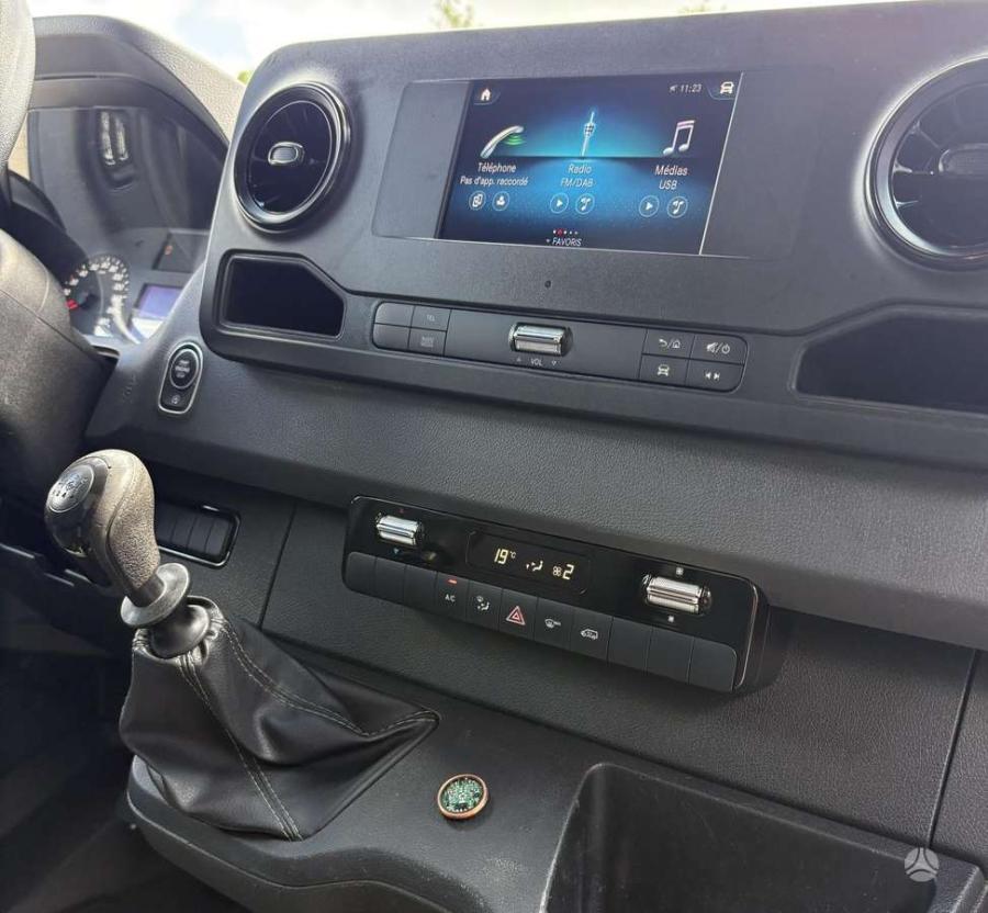 White Mercedes-Benz Sprinter 2021 in Kaunas, with an engine capacity of 2.14 L and mileage of 200 thousand km for 15900 €, photo 20 on AUTOMOTO.COM.LV