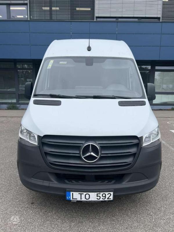 White Mercedes-Benz Sprinter 2021 in Vievis, with an engine capacity of 1.95 L and mileage of 826 thousand km for 11000 €, photo 3 on AUTOMOTO.COM.LV