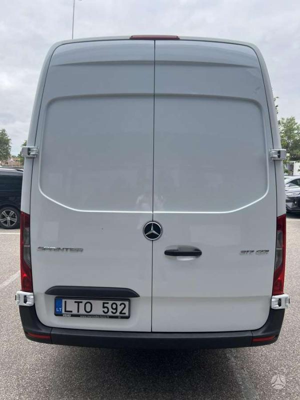 White Mercedes-Benz Sprinter 2021 in Vievis, with an engine capacity of 1.95 L and mileage of 826 thousand km for 11000 €, photo 6 on AUTOMOTO.COM.LV