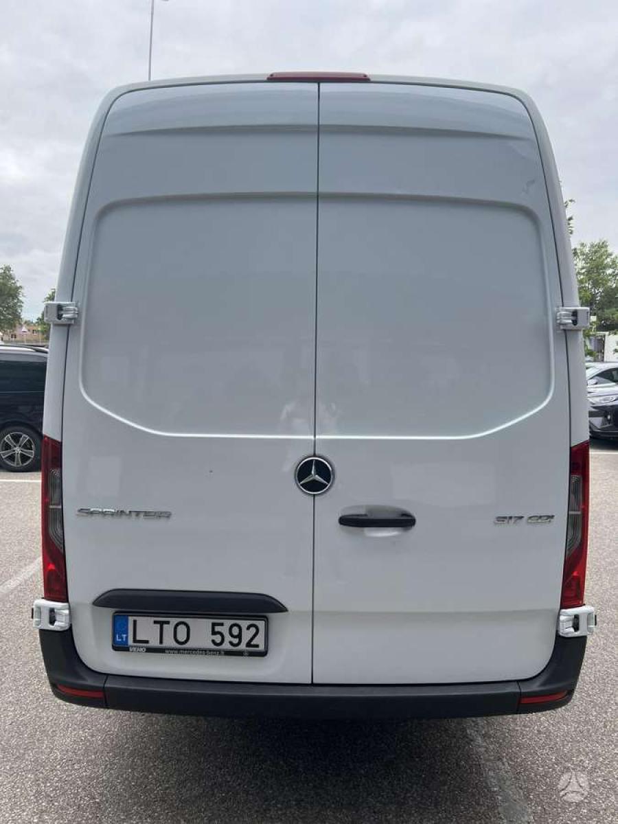 White Mercedes-Benz Sprinter 2021 in Vievis, with an engine capacity of 1.95 L and mileage of 826 thousand km for 11000 €, photo 7 on AUTOMOTO.COM.LV