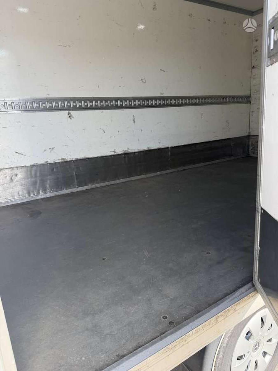 Balts Mercedes-Benz Sprinter 2021 Skaudvilė, ar dzinēja tilpumu 2.99 L un nobraukumu 397 tūkst. km par 18900 €, foto 21 vietnē AUTOMOTO.COM.LV