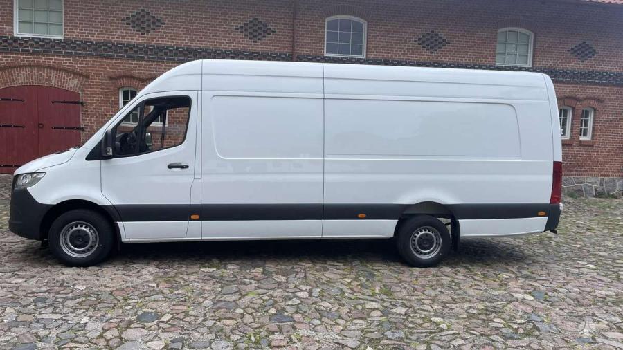 White Mercedes-Benz Sprinter 2021 in Silute, with an engine capacity of 2.20 L and mileage of 0 thousand km for 38000 €, photo 8 on AUTOMOTO.COM.LV