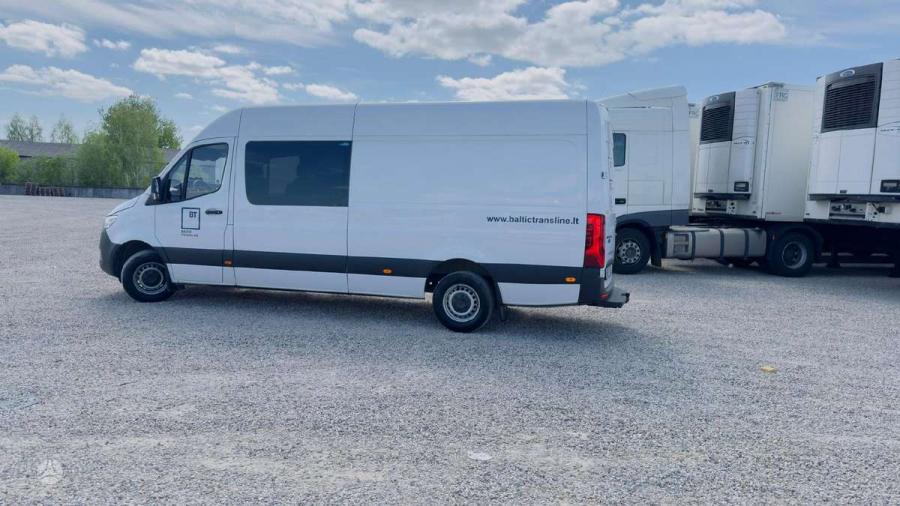 White Mercedes-Benz Sprinter 2022 in Kaunas, with an engine capacity of 2.99 L and mileage of 516 thousand km for 25500 €, photo 3 on AUTOMOTO.COM.LV