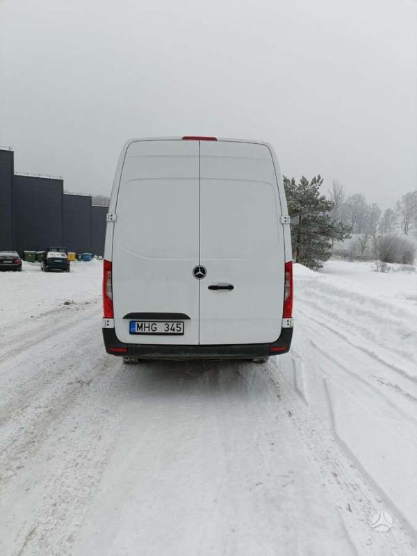 White Mercedes-Benz Sprinter 2022 in Kaunas, with an engine capacity of 1.95 L and mileage of 99 thousand km for 27830 €, photo 4 on AUTOMOTO.COM.LV
